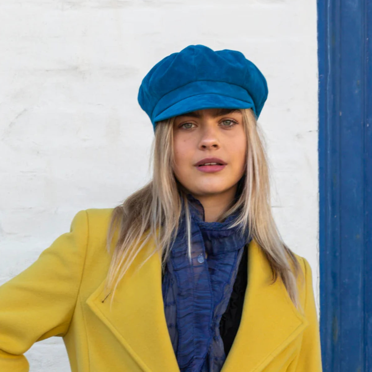 Proppa Topa Checked Hat with Feather Brooch Decoration